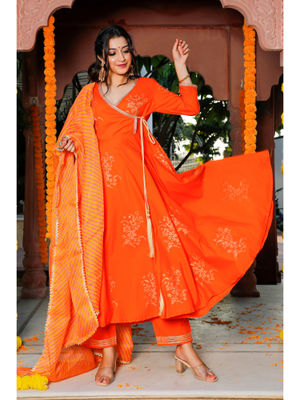 Buy Indi Inside Orange Block Printed Angarkha Kurta Pant Dupatta (Set ...