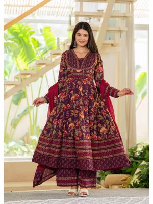 Buy PISTAA Women Burgundy Floral Printed Anarkali Kurta with Palazzo ...