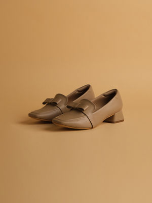 Buy Eridani Beige Ellen Solid Block Pumps Online