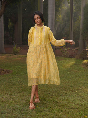 Buy Dhaari by Deepika Handwoven Dress with Hand Paint & Kantha ...