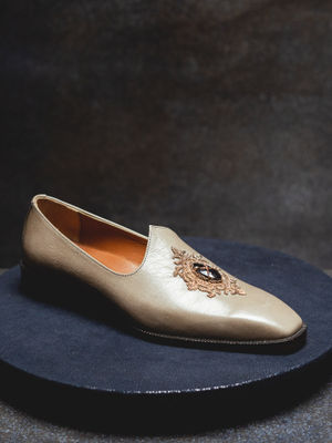 Buy Kavith Sainaani Bone Gem Jutti Online