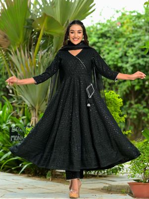 Hatheli Salwar Suits and Sets : Buy Hatheli Bold And Beautiful Anarkali ...