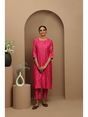 SMRITI GUPTA Kurtas : Buy SMRITI GUPTA Fuchsia Pink Chanderi Kurta ...