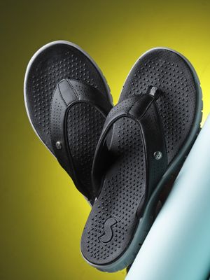 Buy SOLETHREADS Cult Black Solid Men Flipflops Online