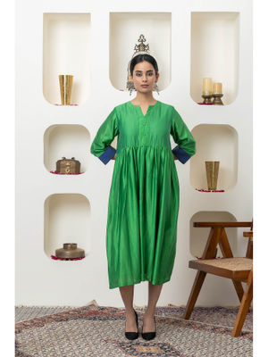 Buy SMRITI GUPTA Bottle Green Solid Chanderi Thread Work Dress Online