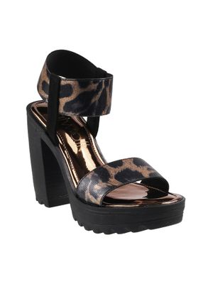 Buy CATWALK Court Solids Sandals Online