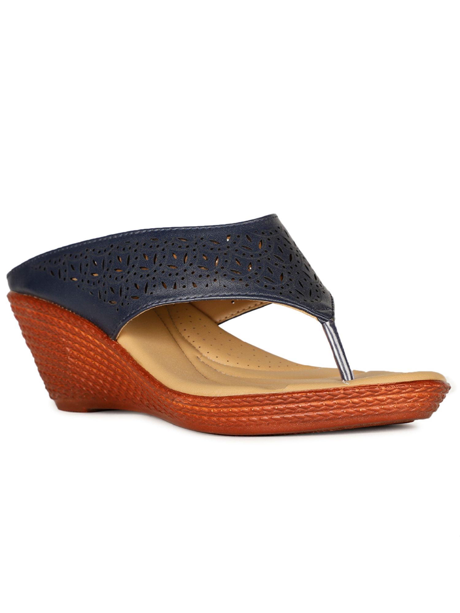 Bata wedges store