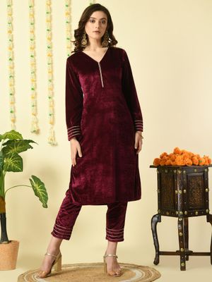 Buy MYSHKA Women Magenta Velvet Kurta with Trouser (Set of 2) Online