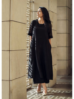 Buy Vaaya The Black Silk Chanderi Ensemble Kurta with Palazzo (Set of 2 ...