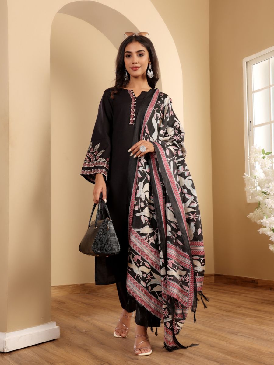Shop Designer Clothes & Accessories Online from Top Indian Designers ...