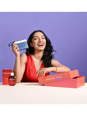 Buy Fastrack Wallet And Perfume Gifting Set Online