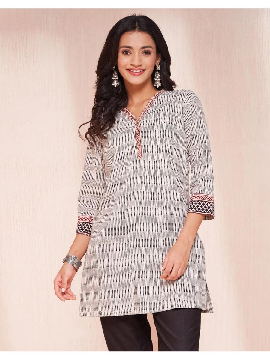 Buy Fabindia Collection At Upto 60% Off Online In India