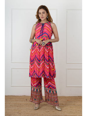 Buy NEHA SHARMA LABEL Pink Floral & Zig Zag Print Kurta (Set of 2) Online