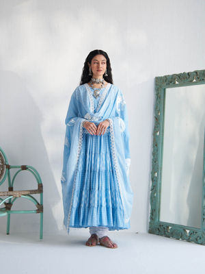 Buy Drzya by Ridhiiee Suuri Printed Anarkali Kurta with Churidar and ...