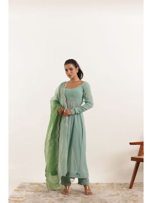 Buy DEASHA INDIA Aarini Green Anarkali Set (Set of 3) (XXS) Online