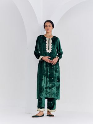Buy Ancestry Inaya Green Velvet Kurta (XS) Online