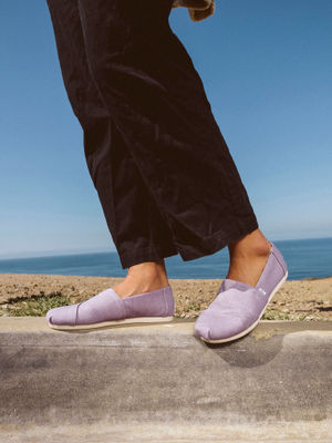 TOMS Casual Shoes : Buy TOMS Alpargata Cloudy Solid Purple Heritage ...