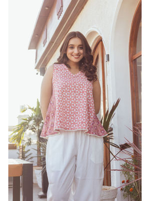 Buy Anuvas Rumi Peach Printed- Thread Work Top Online