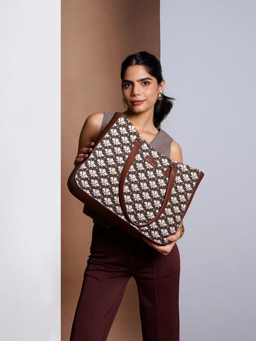 Buy Zouk Bags For Women & Men At Discounts Above 60%