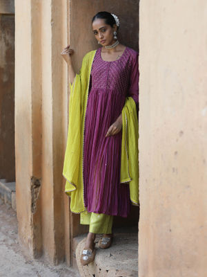 Label Kinjal Modi Kurta Set : Buy Label Kinjal Modi Fine Chanderi Kurta ...