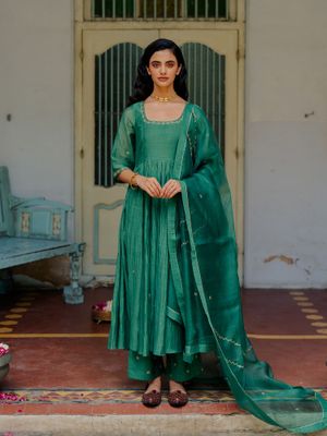 Buy Zebein Vedica Chanderi Silk Anarkali Kurta & Pant Green (Set of 2 ...