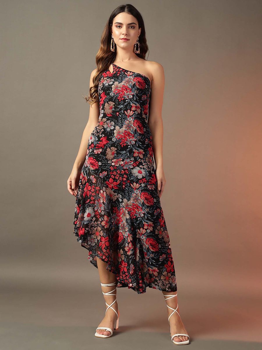Buy Gowns and Dresses Online With Discounts Upto 60% And Above