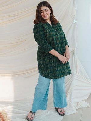 Buy The Indian Ethnic Co. Green Bargad Slub Cotton Short Kurta Online