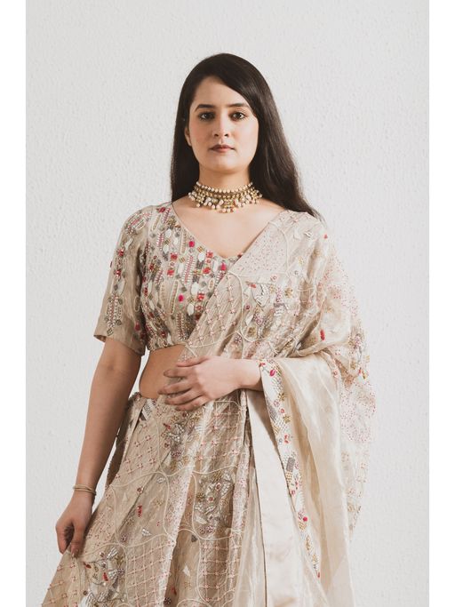 Neelu Sethi - Buy Latest Neelu Sethi Designs Online | Nykaa Fashion