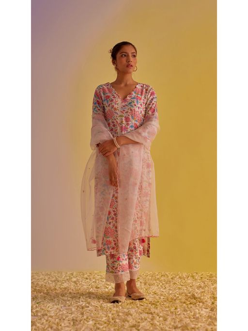 Label Mansi Nagdev - Buy Latest Label Mansi Nagdev Designs Online ...