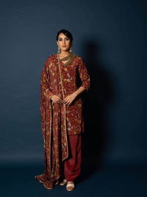 Buy Sainy Garg Adhira Kurta with Dupatta & Pant (Set of 3) (XS) Online