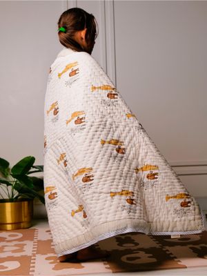 Buy TORII Beige Wild Life Quilt (Single) Online