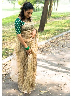 Buy Ambar Taara Rubai-Tissue Silk Gold Moroccan Saree with Unstitched ...