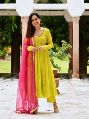 Buy Urbanstree Yashi Suit Set (Set of 3) Online