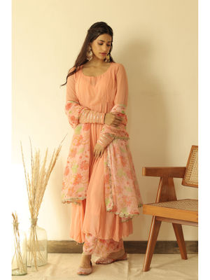 Buy Resha India Zaheen Peach Anarkali Kurta (Set of 3) (M) Online