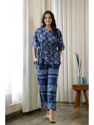 Buy SAY Navy Blue Color Printed Women Pure Cotton Top & Pyjama Night ...