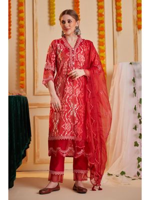 Buy Heeposh Red Floral Embroidered Kurta with Pant and Dupatta (Set of ...