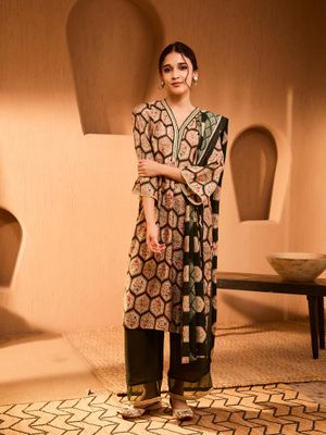 Buy Bani Women Floral Printed Embellished Detail Kurta Dupatta (Set of ...
