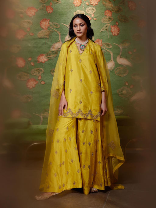 BRIH - Buy Latest BRIH Designs Online | Nykaa Fashion