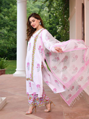 Buy Bunaai Symphony Handblock Suit Set (Set of 3) (XS) Online