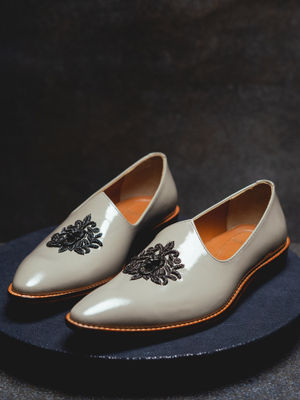 Buy Kavith Sainaani Patent White Jutti Online