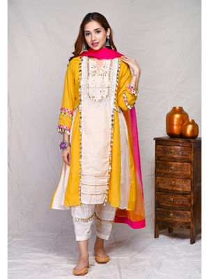 Buy Mani Dua Khanna Mustard Pearls And Gota Patti Pattern Kurta Set ...