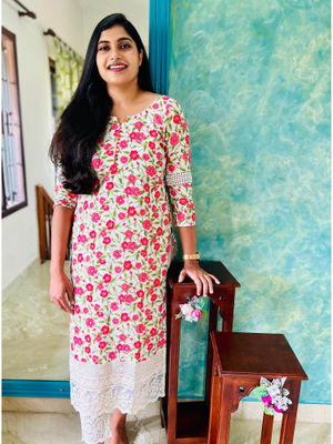 Buy Zerah Designs Manjari Off White and Pink Floral Print Dress (XXS ...