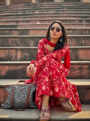 Buy RANGREZA ETHNIC Laali kali Red Printed Kurta with Pant (XS) Online
