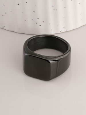 Buy Palmonas Classic Black Square Ring For Mens (6) Online