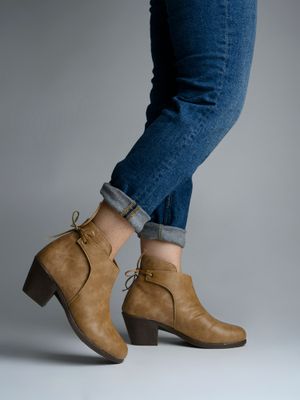 Buy Shoetopia Girls Beige Boots Online
