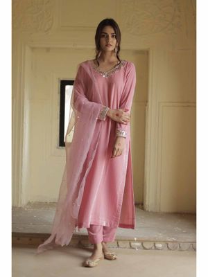 Buy Resha India Makhmali Pink Straight Kurta (Set of 3) Online