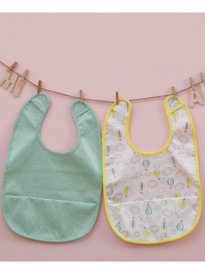 Buy Mi Arcus Feeding Knitted Printed Bib (Pack of 2) Online