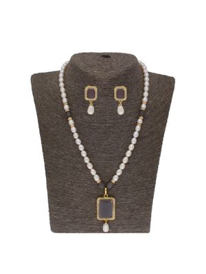 Buy Sri Jagdamba Pearls Abarna 1 Line Square Pearl Necklace Set Online