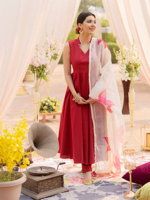 Buy Aachho Crimson Red Organza Hand painted Suit Set (Set of 3) online