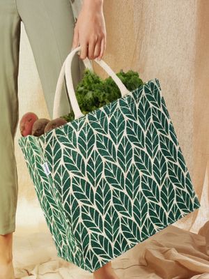Buy Earth Bags GREEN LEAF PRINTED LUNCH BAGS WITH PADDED HANDLES Online